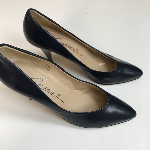 Caressa | Shoes | Caressa Leather Black Heels | Poshmark